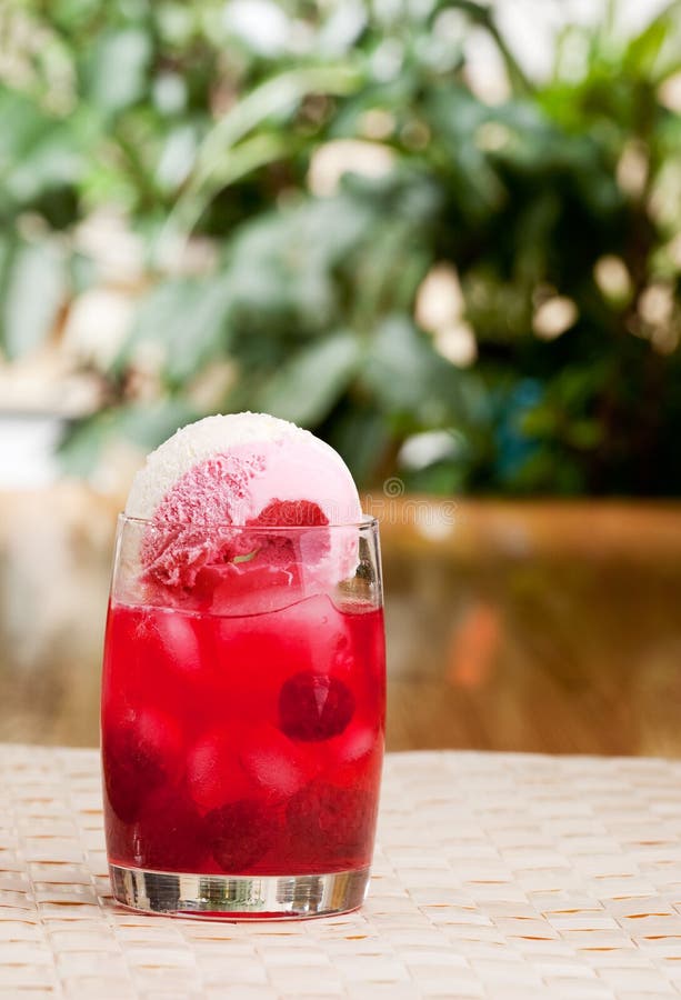 Raspberry Float stock image. Image of cocktail, summer - 9087127