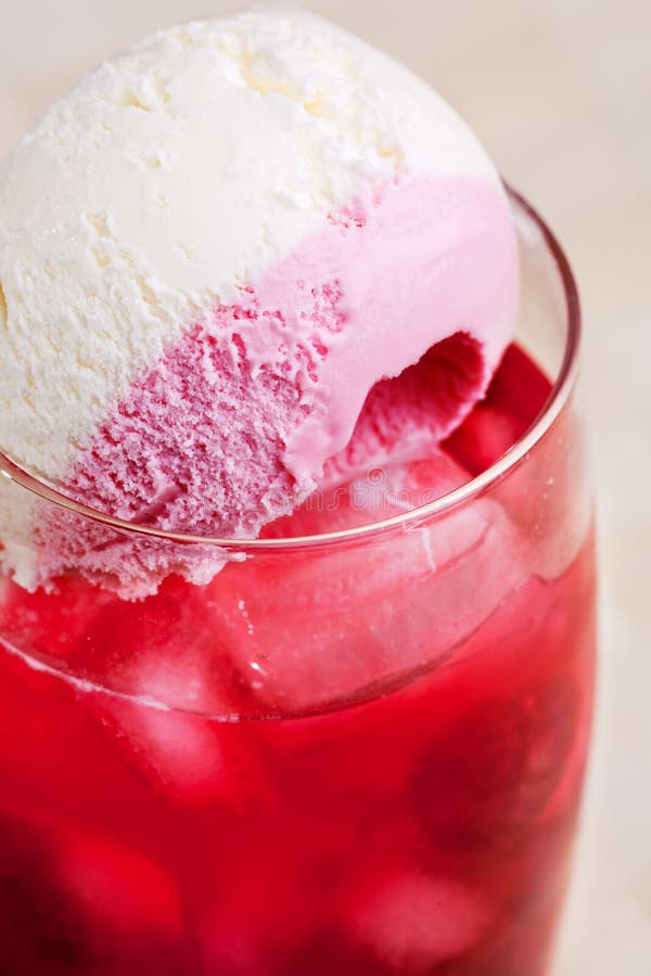 Raspberry Float stock image. Image of cocktail, cream - 9099687