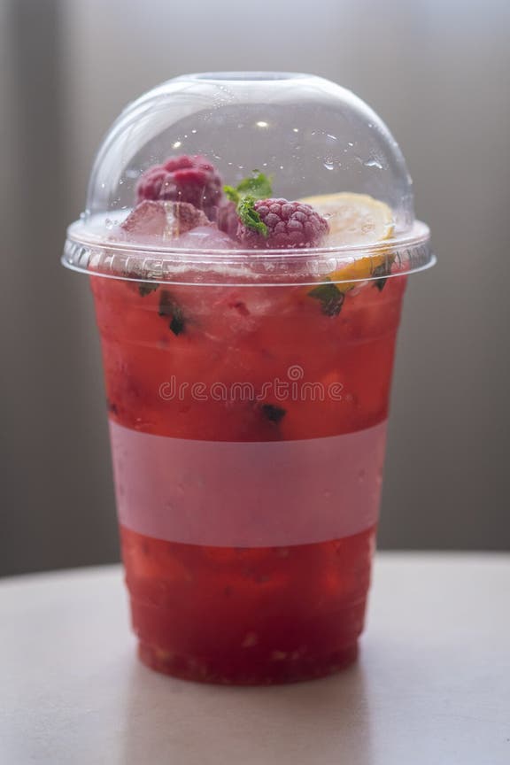 Raspberry Lemonade with Ice Stock Photo - Image of green, lemon: 250621930