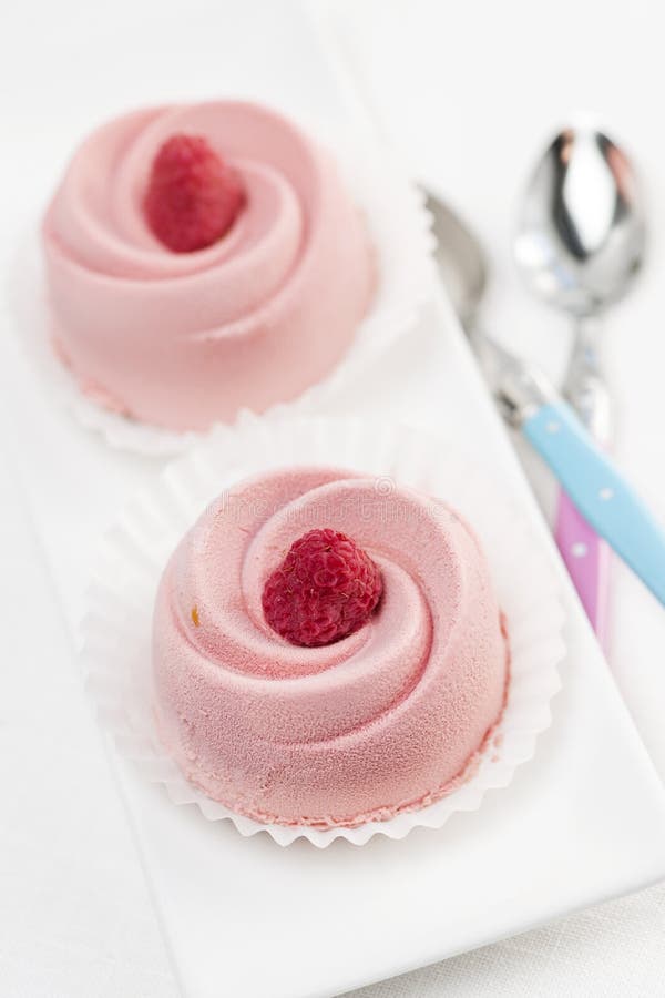 Raspberry mousse dessert stock image. Image of raspberry - 37587617