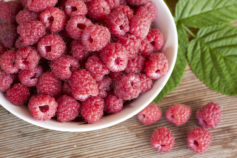 Raspberry on a plate stock image. Image of selective - 33718247