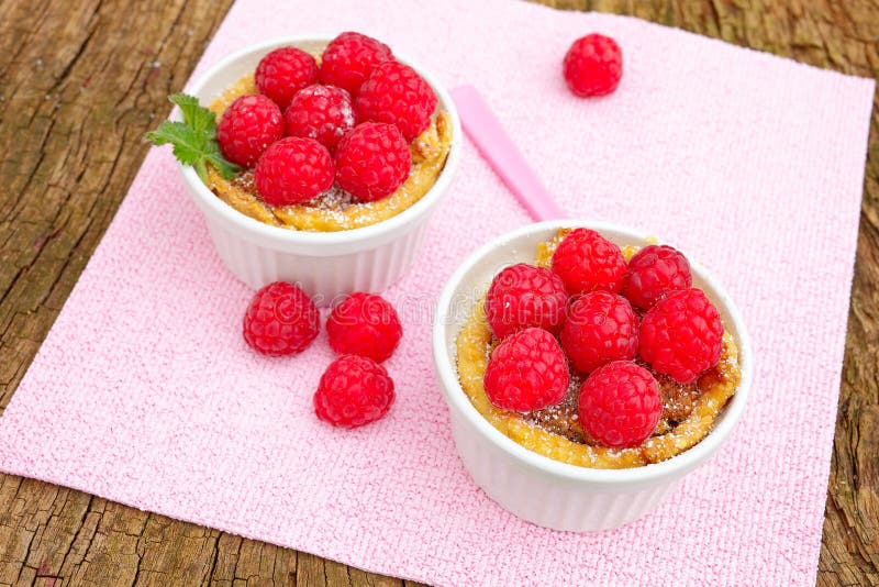 Raspberry tart stock image. Image of biscuit, berries - 39779317
