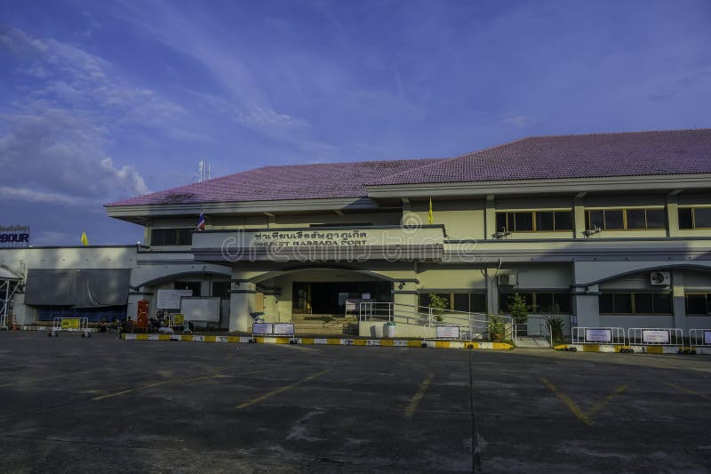 Rassada Harbour Pier in Muang Thailand Editorial Photo - Image of water ...