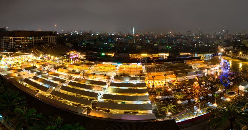 The Ratchada Train Market in Bangkok Stock Image - Image of train, town ...
