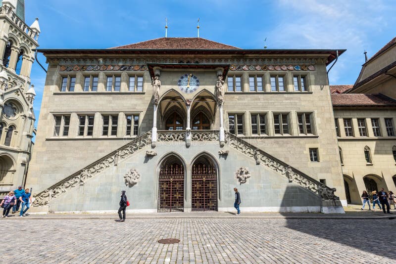 Rathaus, Bern, die Schweiz stockfoto. Bild von stadt, markierungsfahne ...