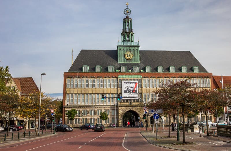 Rathaus in Der Mitte Von Emden Redaktionelles Foto - Bild von ...