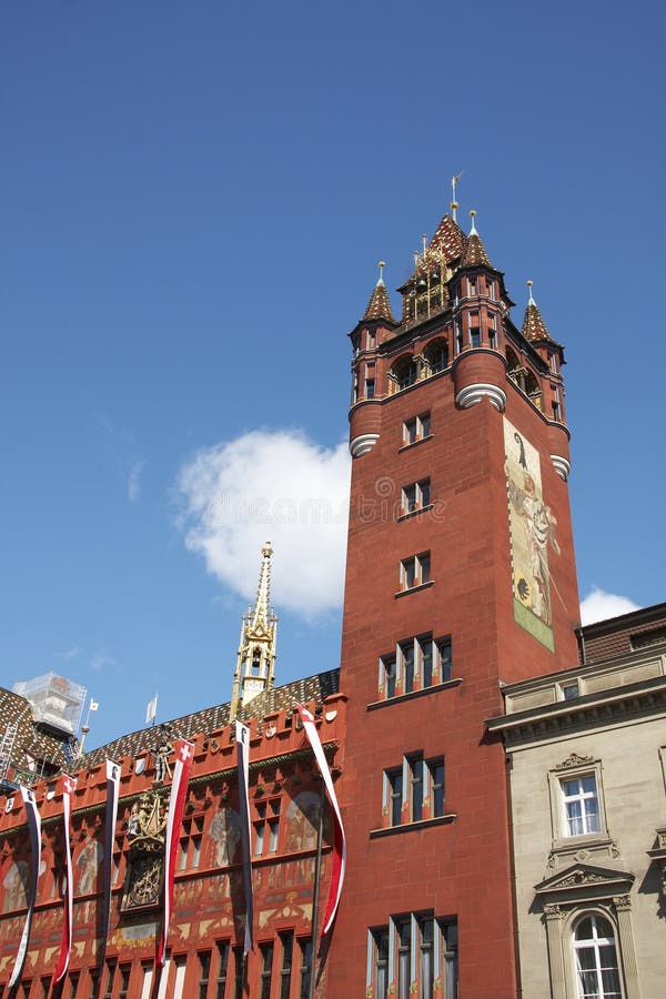 Basel-Rathaus-Kontrollturm stockfoto. Bild von tourismus - 26386788