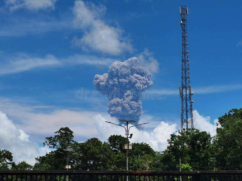 Raung Mountain Eruption Sky Stock Photos - Free & Royalty-Free Stock ...