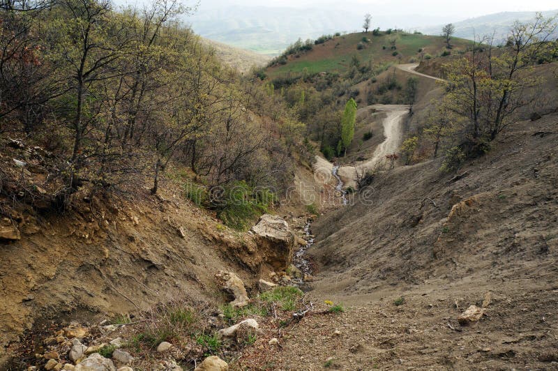 Estrada da ravina imagem de stock. Imagem de escala, monte - 25108699