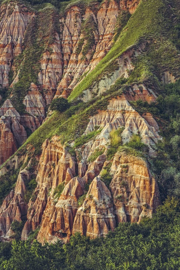 Ravina Vermelha, Sebes, Romênia Foto de Stock - Imagem de terra ...