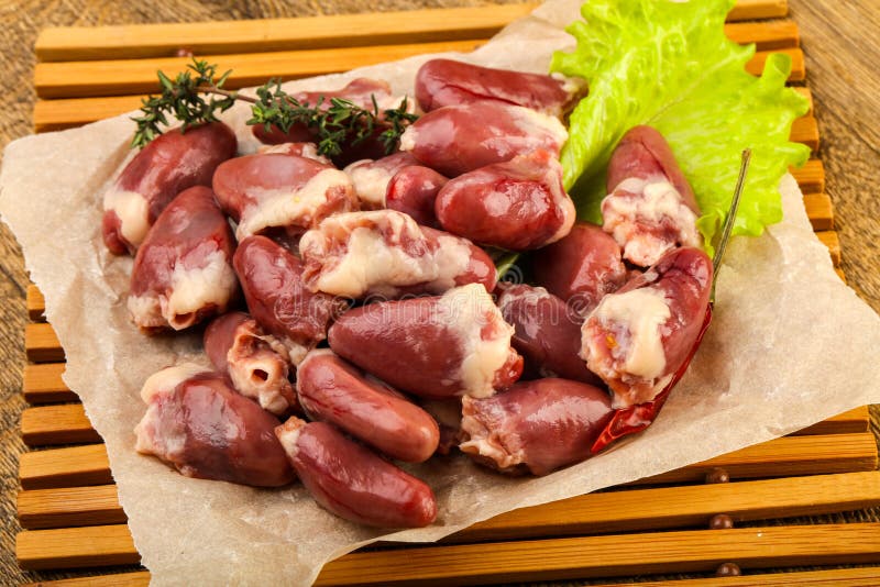 Raw chicken hearts stock image. Image of offal, bird - 140598911