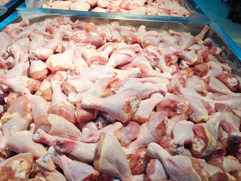 Raw Chicken Leg in Retailer Stock Photo - Image of grocery, cook: 73071802