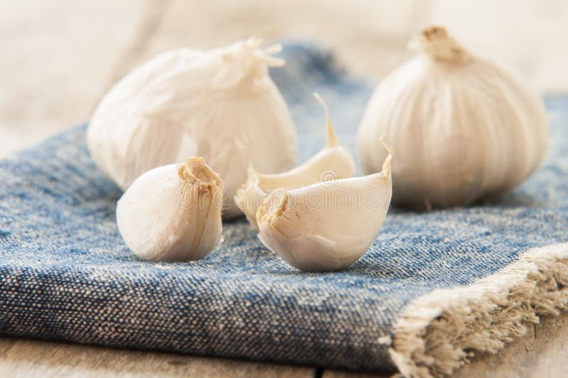 Raw garlic close up stock photo. Image of cooked, vegetarian - 55251144