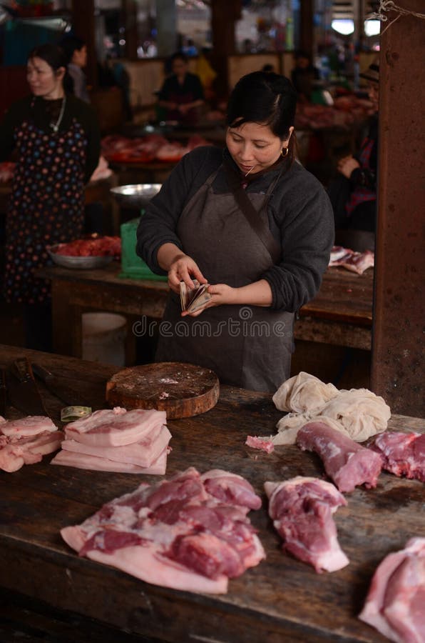 Raw meat stand in Veitnam editorial image. Image of vietnamese - 52103925