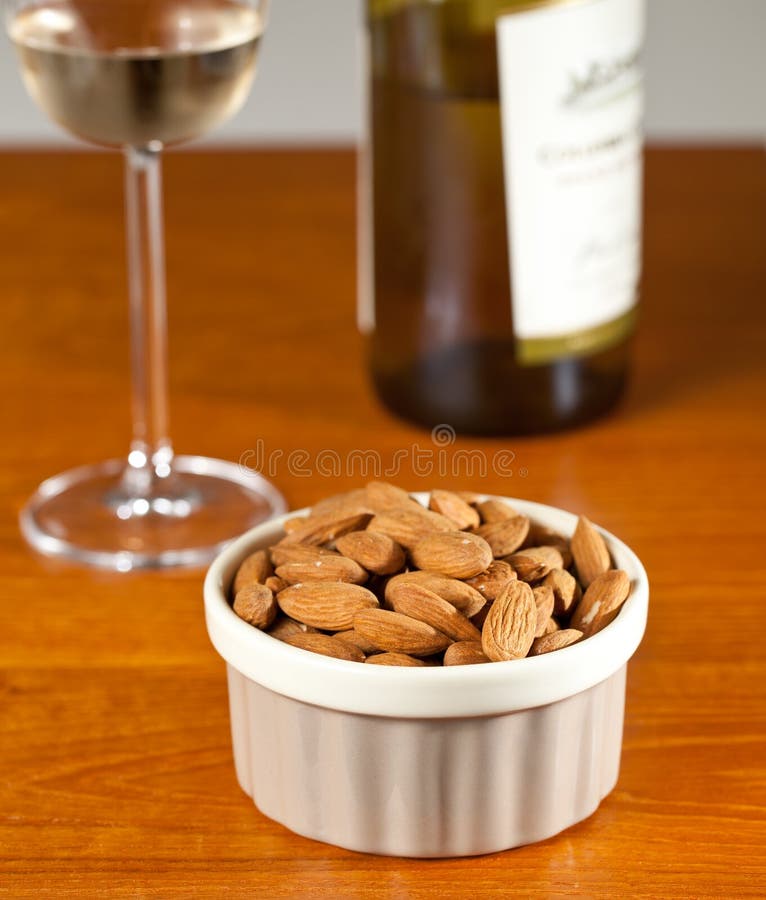 Raw Organic Almonds in Bowl Stock Image - Image of closeup, healthy ...
