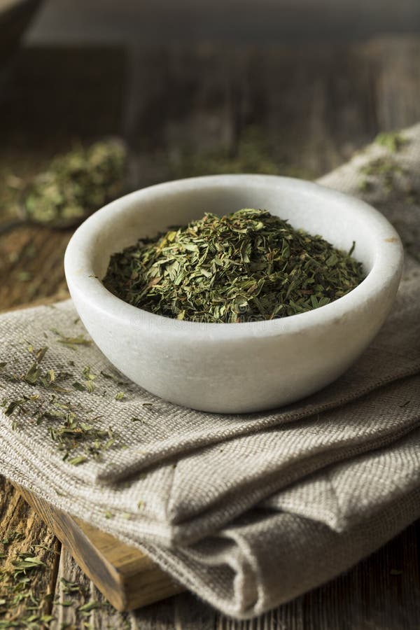 Raw Organic Dry Tarragon Spice Stock Photo - Image of heap, dried: 87689926