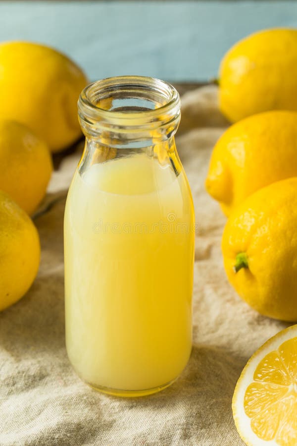 Raw Organic Fresh Lemon Juice Stock Image - Image of juice, sour: 183329843