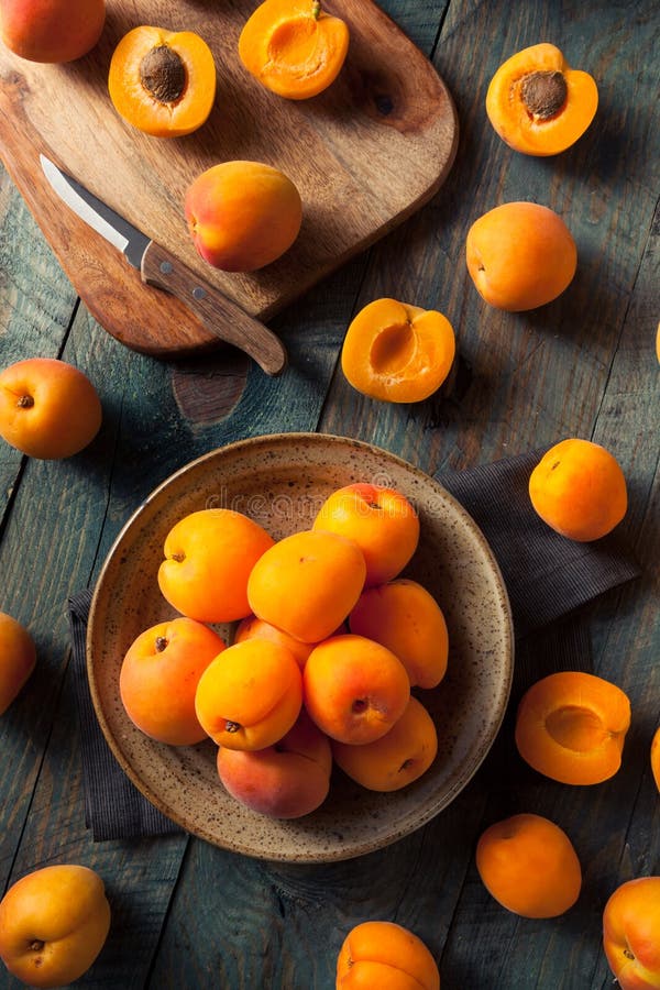 Raw Organic Yellow Apricots Stock Image - Image of peach, antioxidant ...
