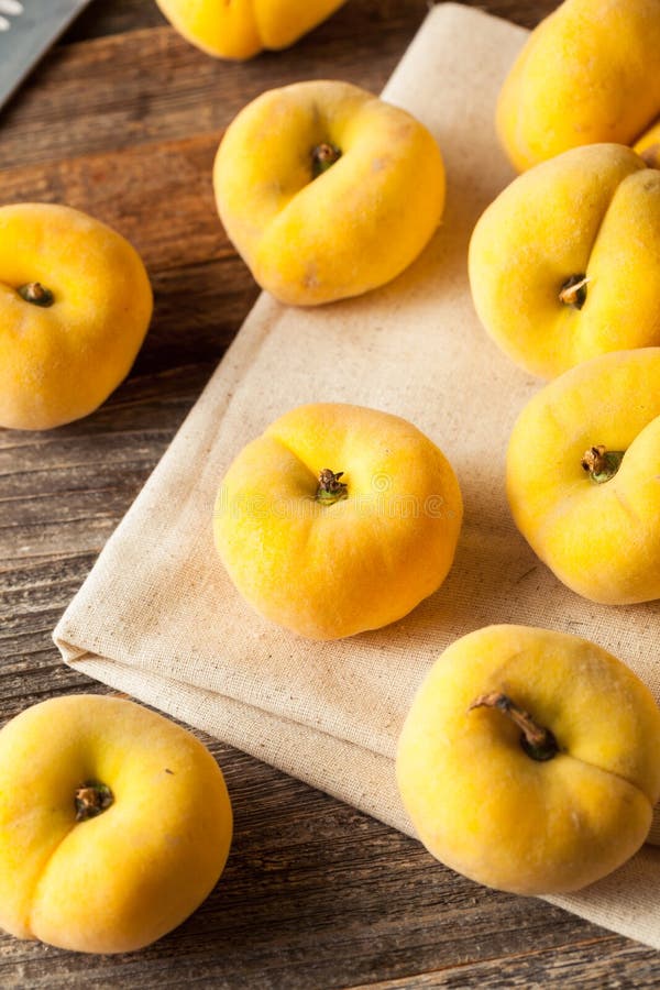 Raw Organic Yellow Pie Peaches Stock Image - Image of sliced, food ...