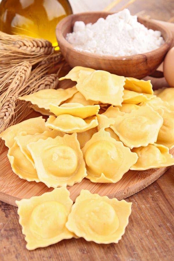 Raw ravioli stock image. Image of flour, cook, food, cuisine - 32200673