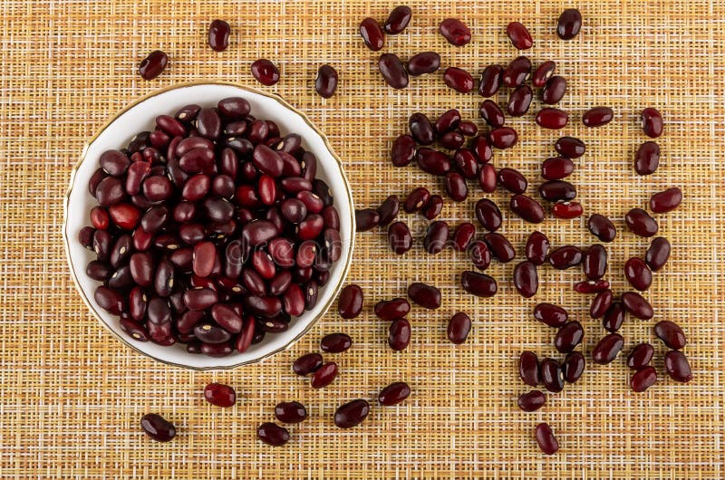 Raw Red Bean in Bowl, Scattered Beans on Mat. Top View Stock Image ...