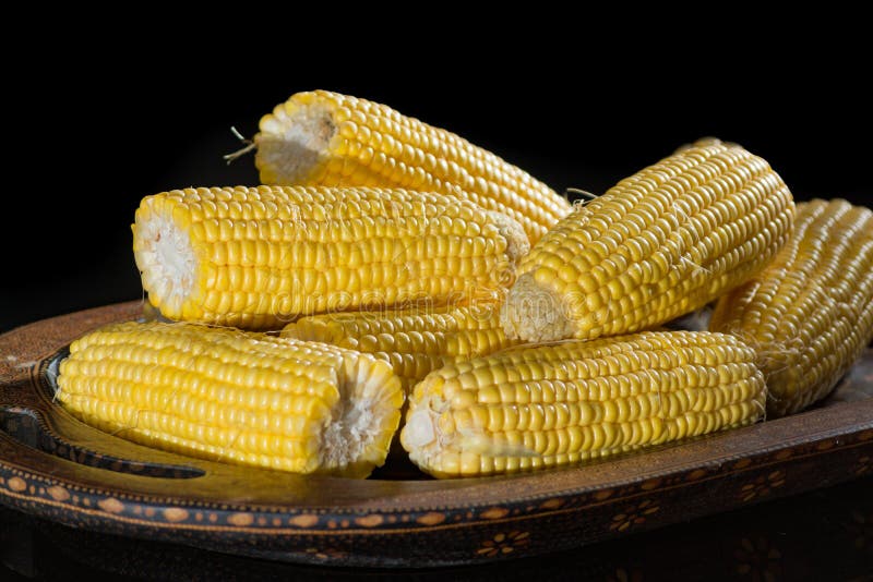 Raw Sweet Corn, Yellow Ripe Corn Ears Stock Photo - Image of vegetable ... Raw Sweet Corn, Yellow Ripe Corn Ears Stock Photo - Image of vegetable ...