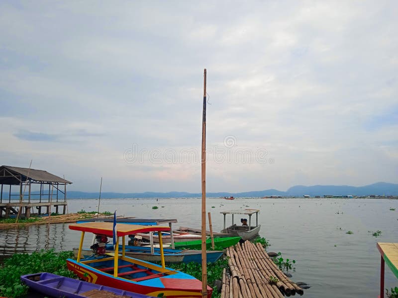 Rawa pening di sore hari editorial photography. Image of water - 263494902