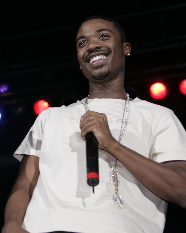 Ray J performs in concert editorial image. Image of beat - 129428295