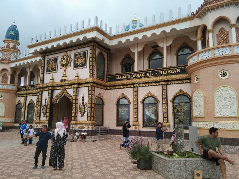 Raya Al Hidayah Mosque in Balai Editorial Photo - Image of balai ...