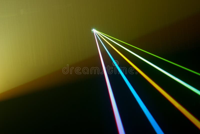 Rayons laser de couleur illustration stock. Illustration du brume ...