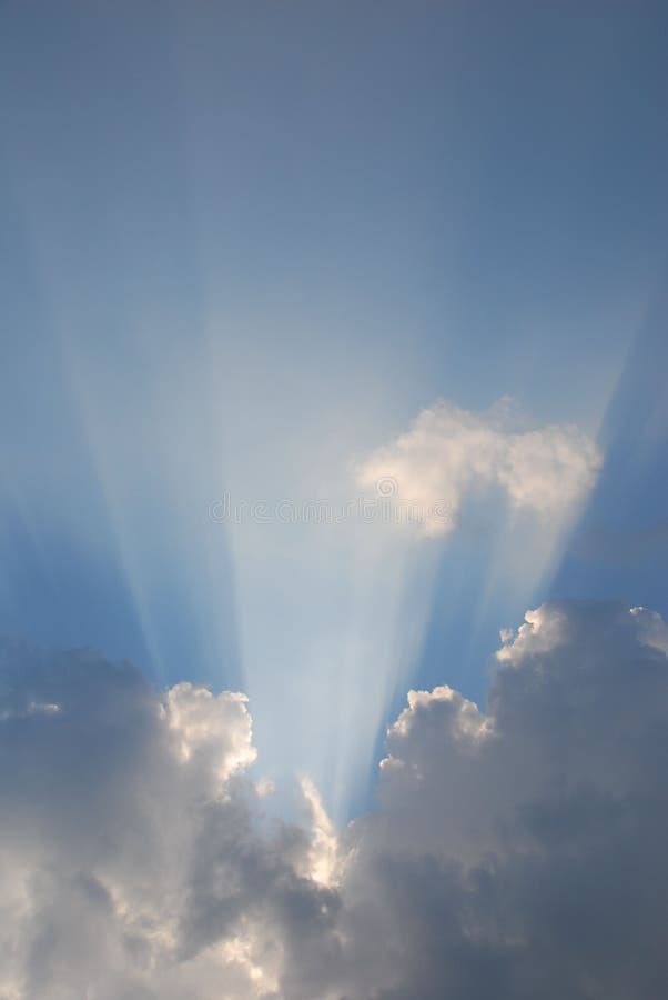 Rayos de sol 1 imagen de archivo. Imagen de claro, viga - 5195171