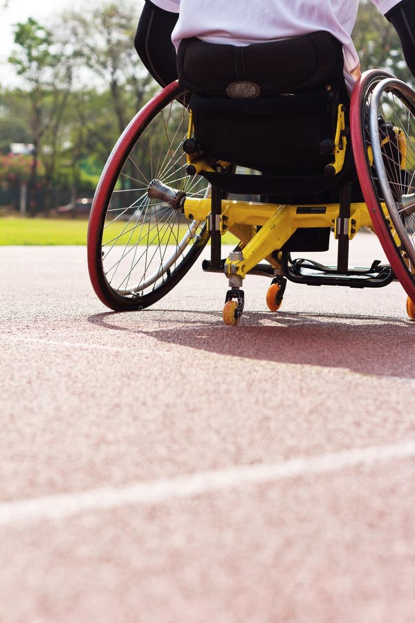 Raza del sillón de ruedas foto de archivo. Imagen de tren - 22197228