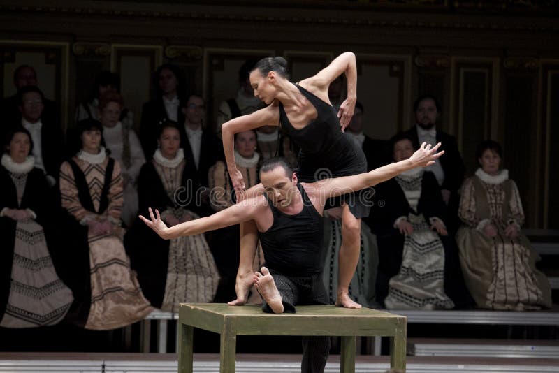 Razvan Mazilu and Monica Petrica Editorial Image - Image of dance ...