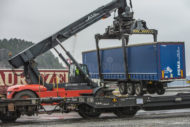 Reach stacker editorial stock image. Image of equipment - 38640159