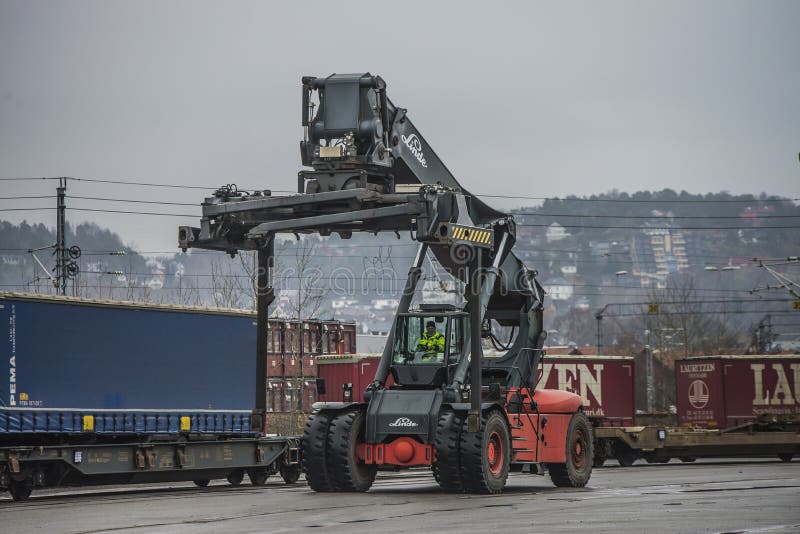 Reach stacker editorial stock photo. Image of lorry, norway - 38640343