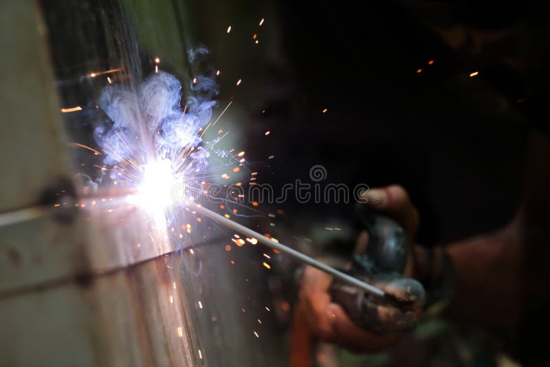 The Reaction of Welding Wire and Metal with Smoke Fire and Spark Stock ...