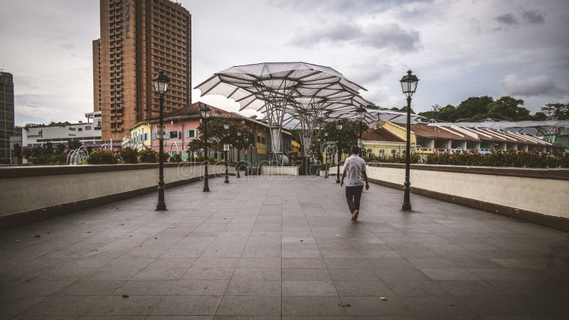 Read Bridge Clarke Quay Singapore at Night Editorial Image - Image of ...