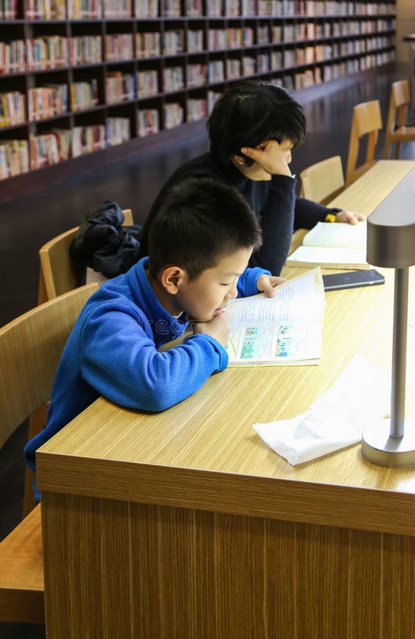 Readers in Sichuan Library, China Editorial Image - Image of china ...