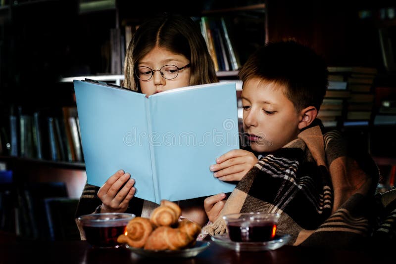 Mom reading book stock photo. Image of lovely, education - 13262584