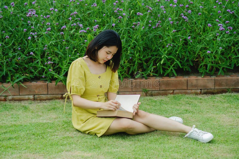 Books and Smiling Happily, Brain Food, Learning and Gaining Knowledge ...