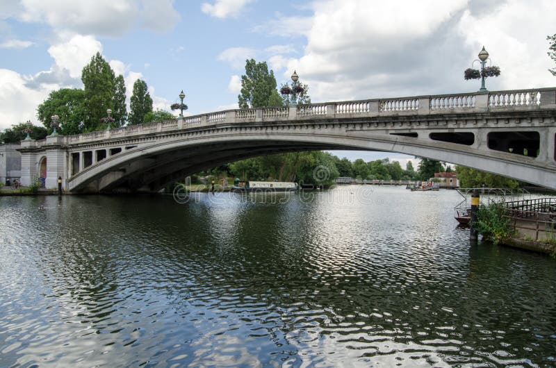 Reading Bridge editorial stock photo. Image of thames - 44302428