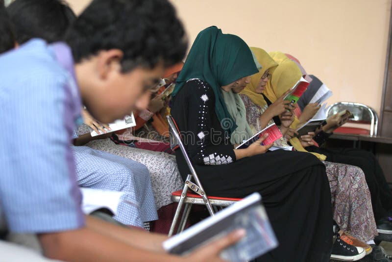 Reading Movement To Increase Knowledge Editorial Image - Image of ...