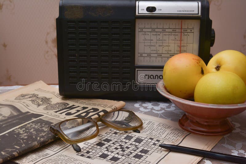 Reading Old Soviet Newspapers, Vintage Radio Editorial Photography ...