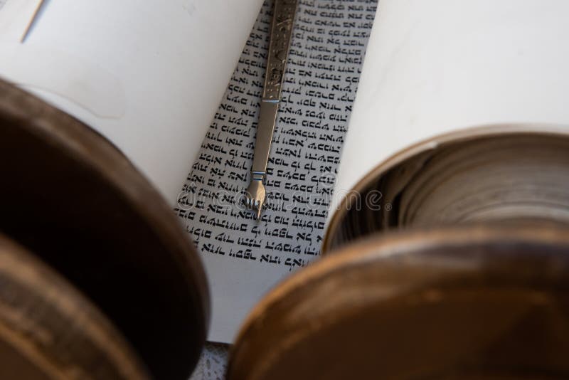 Reading the Torah scroll stock image. Image of sefardi - 300406921
