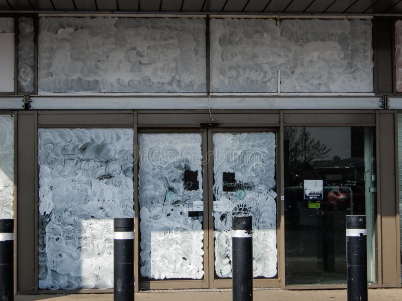 Empty Store front editorial image. Image of signage - 114932215