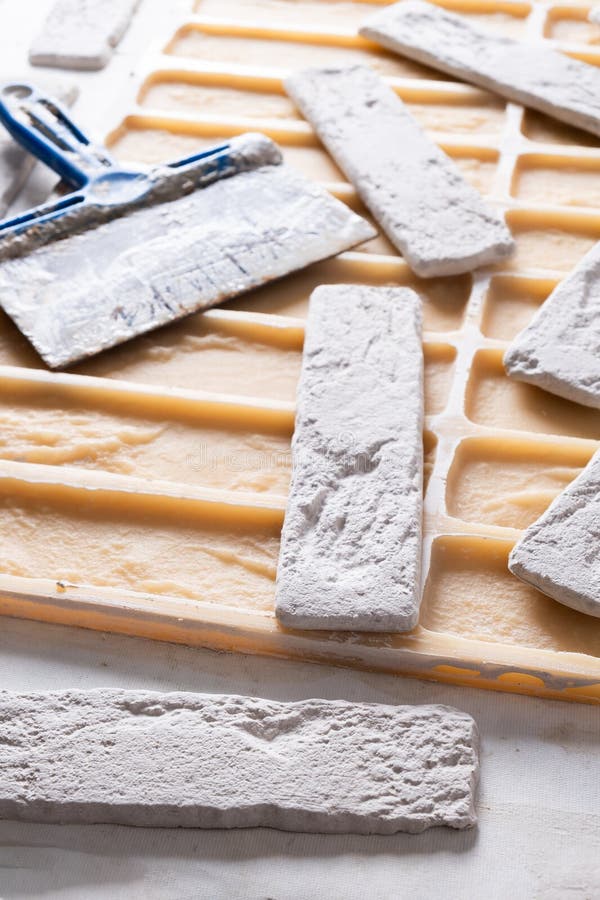 Ready Made Decorative Bricks, Spatula and Silicone Mold for Pouring ...