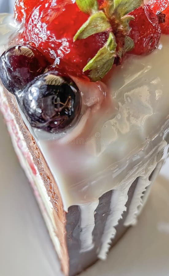 Ready-to-eat Fruit Cake Slice Stock Photo - Image of delicious, portion ...