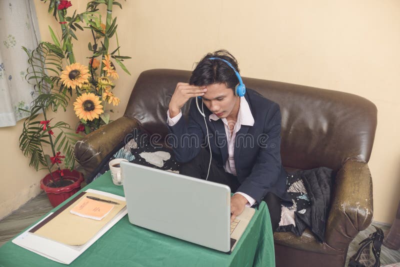 A Real Estate Agent Having a Problem To Compromise His Client S Needs ...