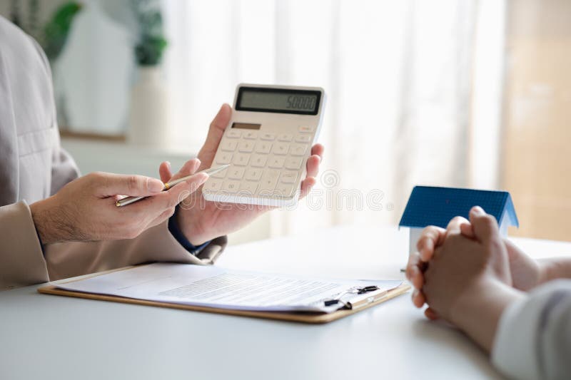 Real Estate Agents Explain Models of Housing Estates in Projects To ...