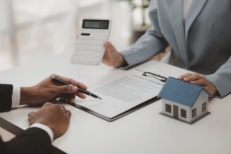 Real Estate Agents Explain Models of Housing Estates in Projects To ...